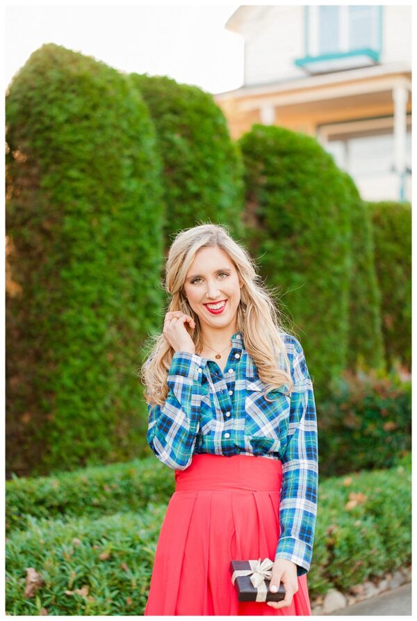 How To Wear Red And Green In One Outfit For The Holidays - Blush & Camo